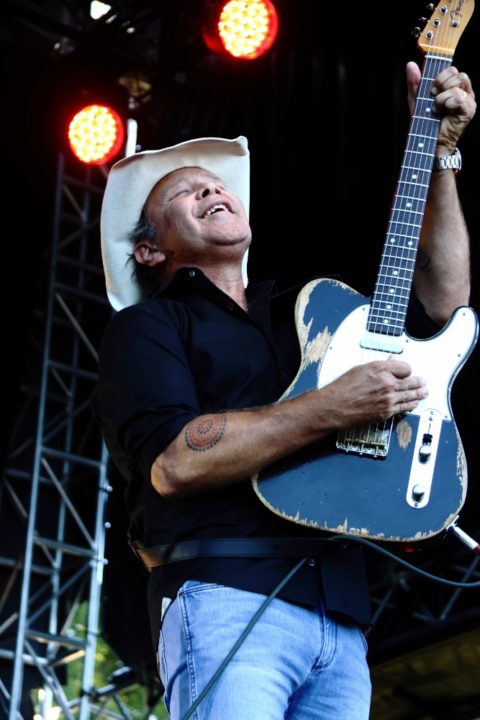 Tour - Troy Cassar-Daley